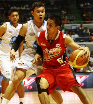 Gary David leads Powerade past Alaska | GMA News Online