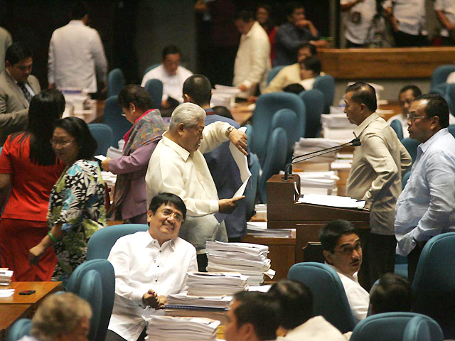 Chief Justice Renato Corona, na-impeach | GMA News Online