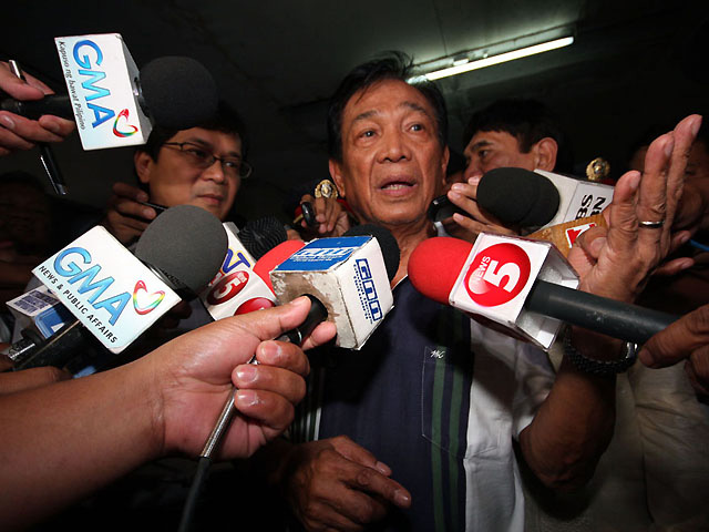 Former Comelec chief Abalos allowed to post bail | GMA News Online