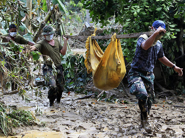Pinoy community in UAE sets up donation boxes for Sendong victims | GMA ...