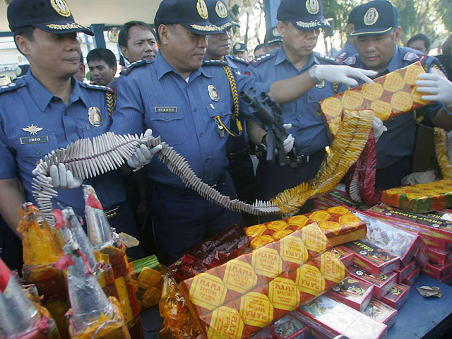 PNP closes Bulacan firecracker stall after surprise inspection | GMA ...
