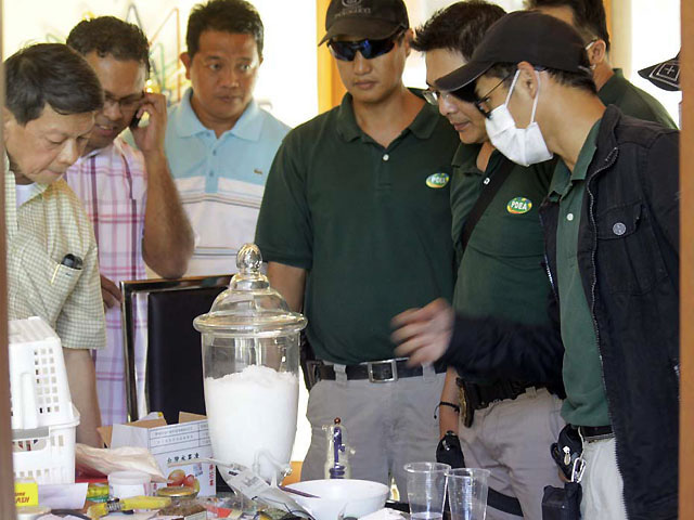 2kg shabu seized in predawn drug raids in posh subdivision | GMA News ...