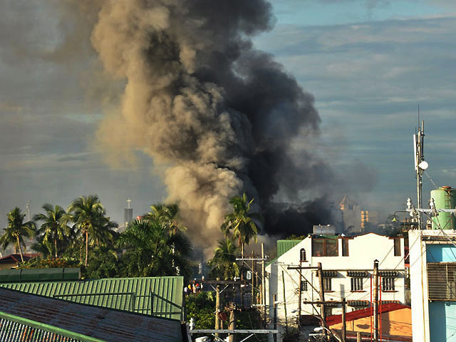 Mall fire forces LRT-1 to bypass Monumento Station | GMA News Online