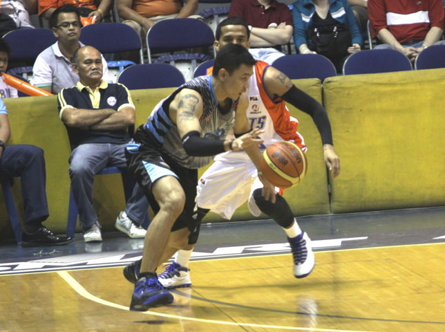 PBA: David, Lassiter power Tigers past Bolts | GMA News Online