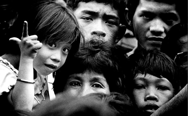 Pulitzer winner searches for faces of People Power | GMA News Online