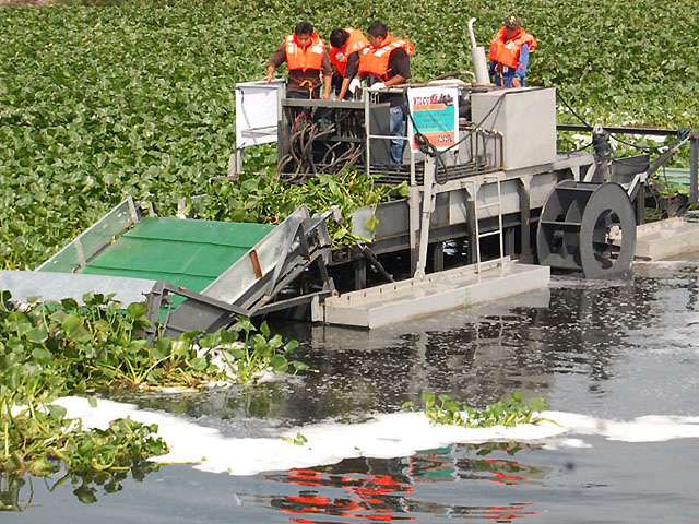 DOST launches water hyacinth harvesting machine | Photos | GMA News Online