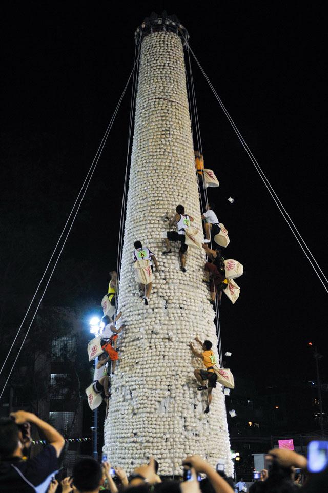 Tourists, locals prepare to climb bun towers at Hong Kong’s Cheung Chau ...