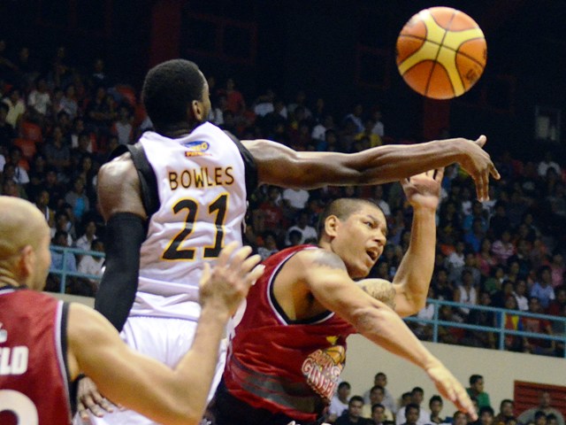 PBA: B-MEG defense trumps Caguioa-less Ginebra in semis opener | GMA ...