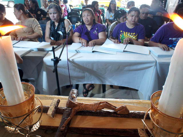 Unang Tagalog version ng Pabasa | GMA News Online