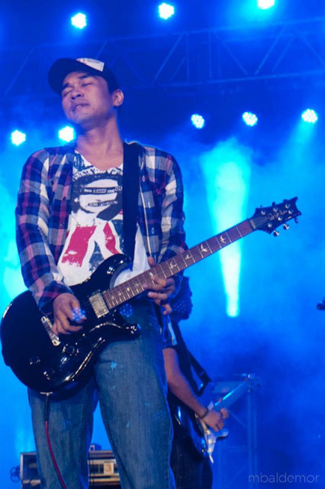 Marc Abaya keeps it strong for mom Marilou Diaz-Abaya who is battling ...