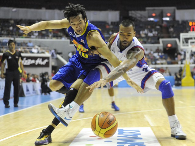 PBA: Dillinger to Meralco, Anthony to TNT, Buenafe to Barako in three ...