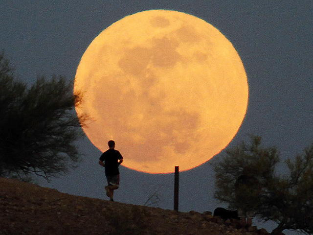 Get ready for biggest ‘super moon’ Monday | GMA News Online