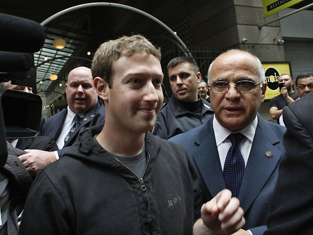 A look inside Mark Zuckerberg's power business wardrobe | GMA News Online