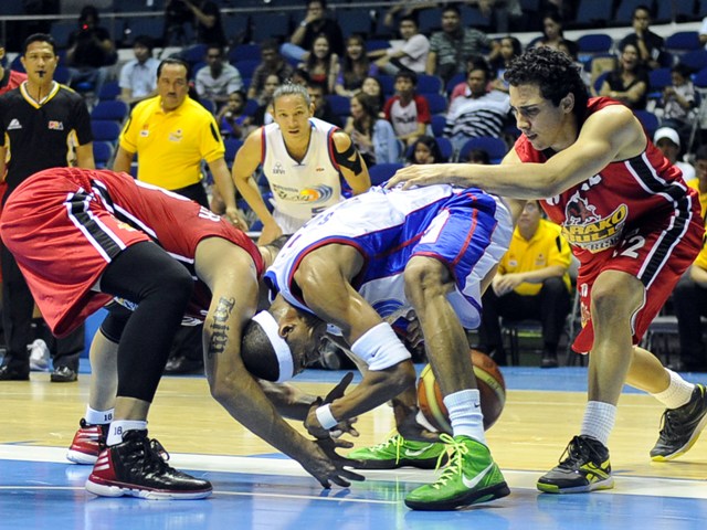 PBA: Barako Bull rallies to beat Petron, 111-107 | GMA News Online