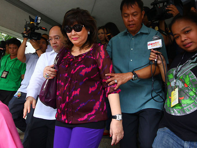 Bangayan nina Annabelle Rama at showbiz writer na si Chito Alcid ...