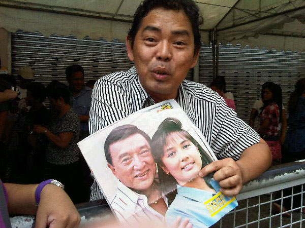 Dolphy fans return early to Heritage Park to pay respects to idol | GMA ...
