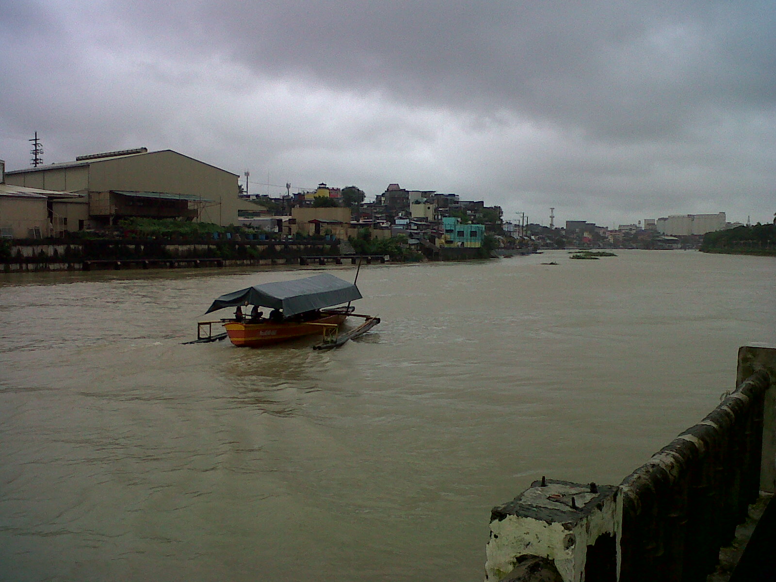 Presidential Security Group aware of oil spill in Pasig River — Valte ...