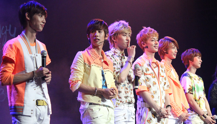 Catching the Korean wave at the Hallyu Fest 2012 in Manila | GMA News ...