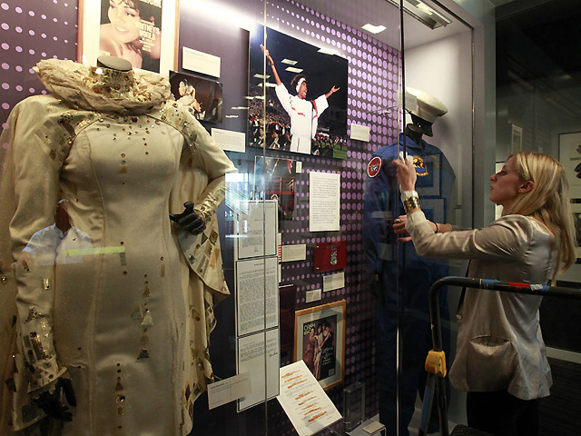 Director Tyler Perry calls for prayers, respect for Bobbi Kristina ...