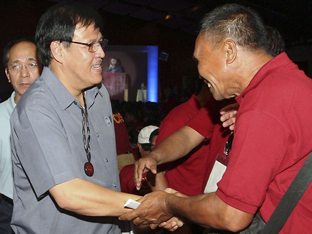 Jesse Robredo: Good governance guru and ideal family man | GMA News Online