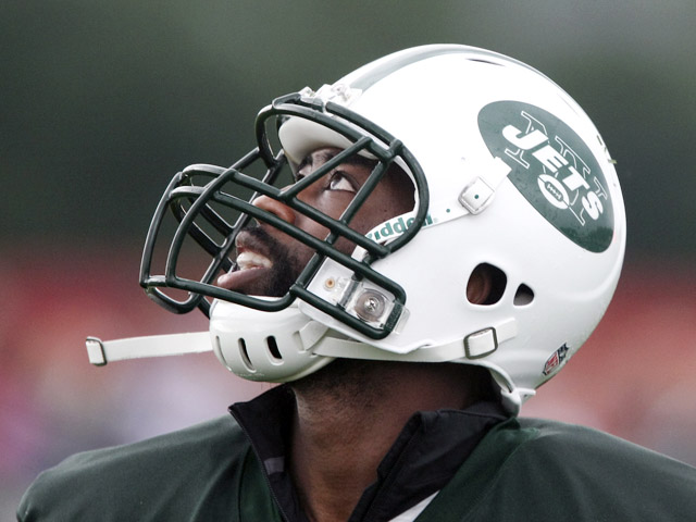 NFL: CB Revis agrees with Patriots - report | GMA News Online