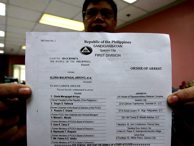 2 of Arroyo co-accused in PCSO plunder case surrender | GMA News Online