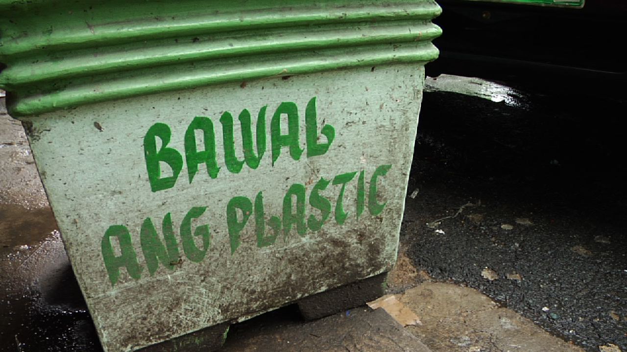 Kaplastikan sa 'Investigative Documentaries' | GMA News Online