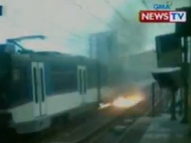 MRT train coach catches fire near Kamuning Station | GMA News Online