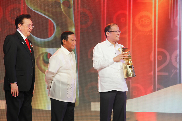 More Pinoys approved, trusted VP Binay than PNoy in Q4 of 2013 – Pulse ... More Pinoys approved, trusted VP Binay than PNoy in Q4 of 2013 – Pulse ...
