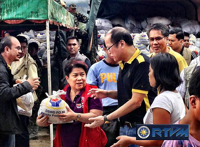 On his birthday, PNoy visits boy with cancer | GMA News Online