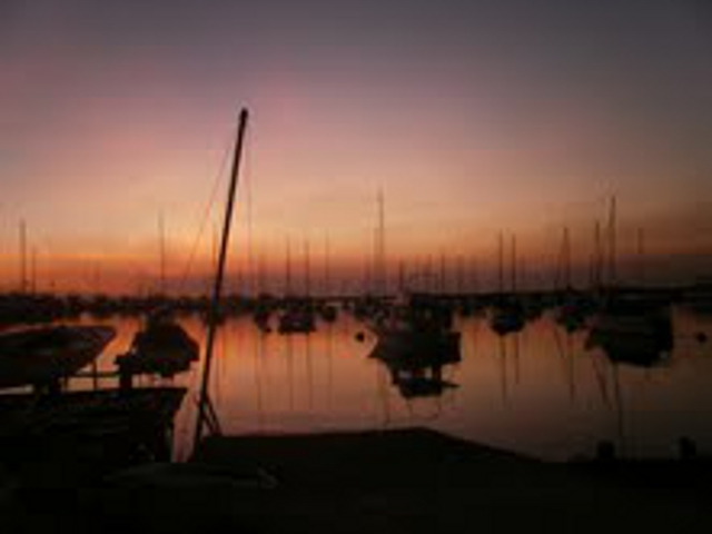 Coalition to hold sunset watch to protest Manila Bay reclamation | GMA ...