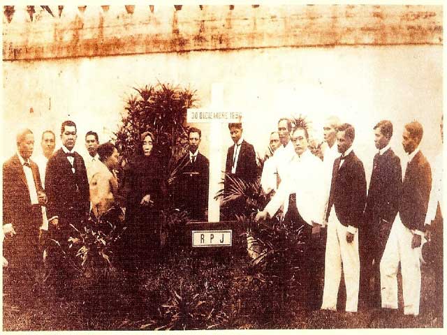 Rizal's burial to be re-enacted for the first time