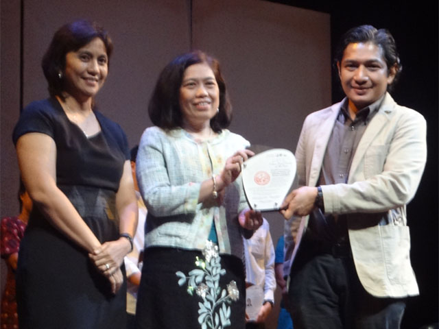 Mapúa's School of ARIDBE receives 2012 Urban Poor Person of the Year ...