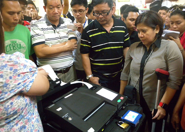 Comelec reassures public: Hacking won't affect PCOS machines | GMA News ...
