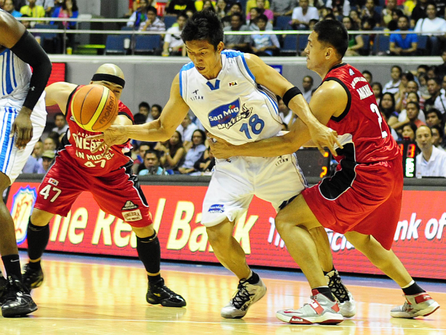 PBA: Twin treys from Caguioa lift Ginebra past San Mig Coffee | GMA ...