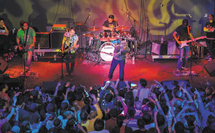 Parokya ni Edgar, Mocha Girls set New York's Stage 48 'on fire' | GMA ...