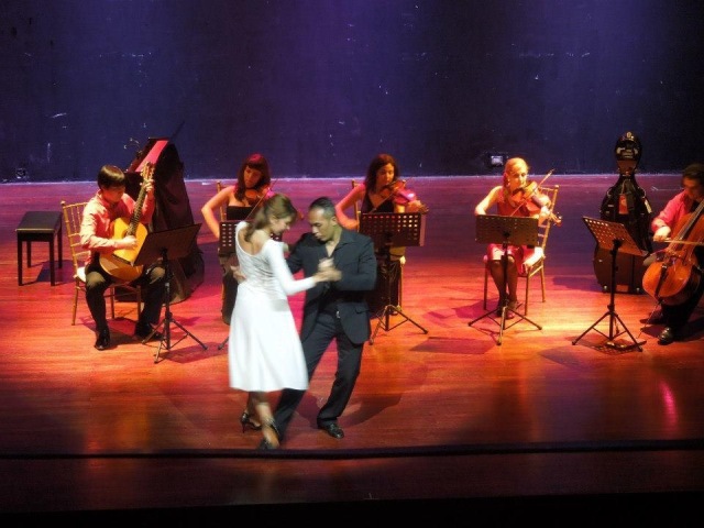 A Minute With: Hungarian violinist Kelemen – proud of Roma roots | GMA ...