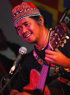 Bukidnon datu promotes Talaandig tribal music in US | GMA News Online